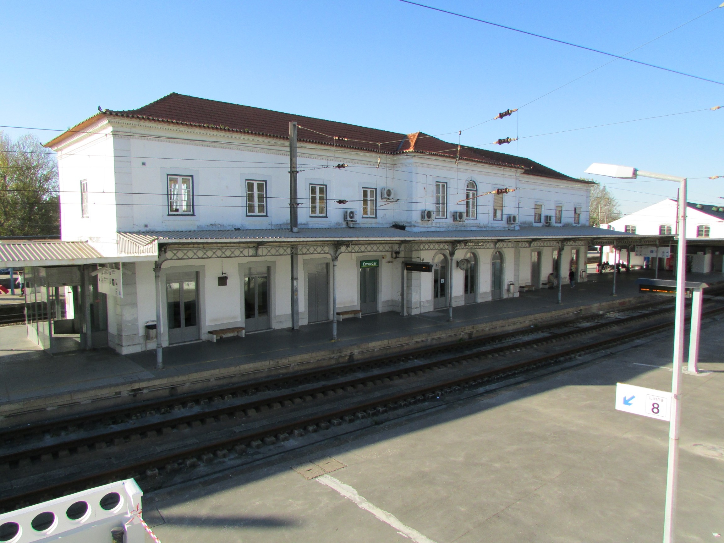 Estação de Coimbra B vai ser remodelada no âmbito da modernização da ...