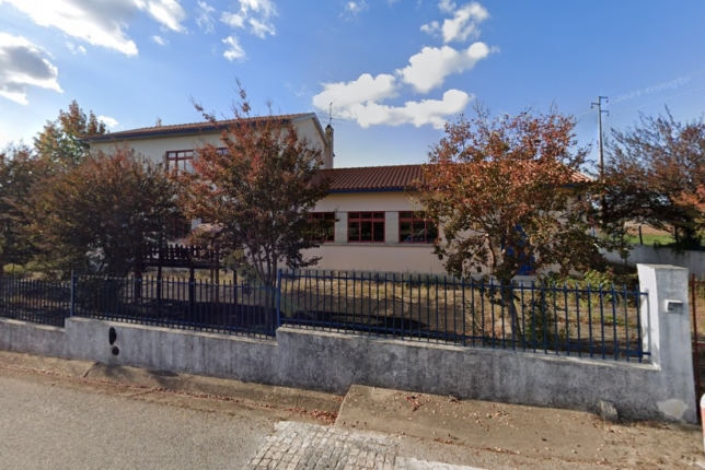 CM de Coimbra vai ceder antiga escola primária de Valongo à UF de ...