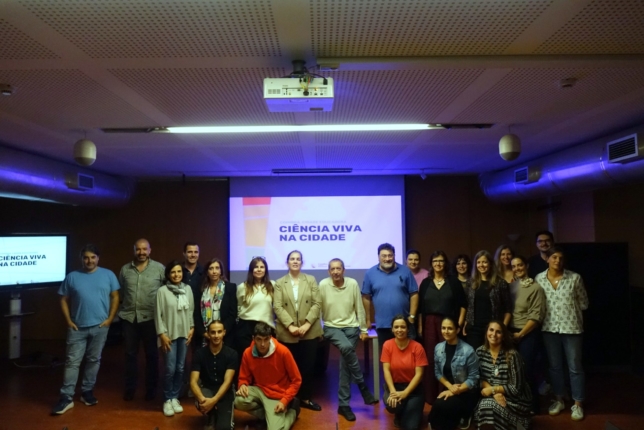 CM de Coimbra e UC Exploratório juntos na promoção da ciência para mais ...